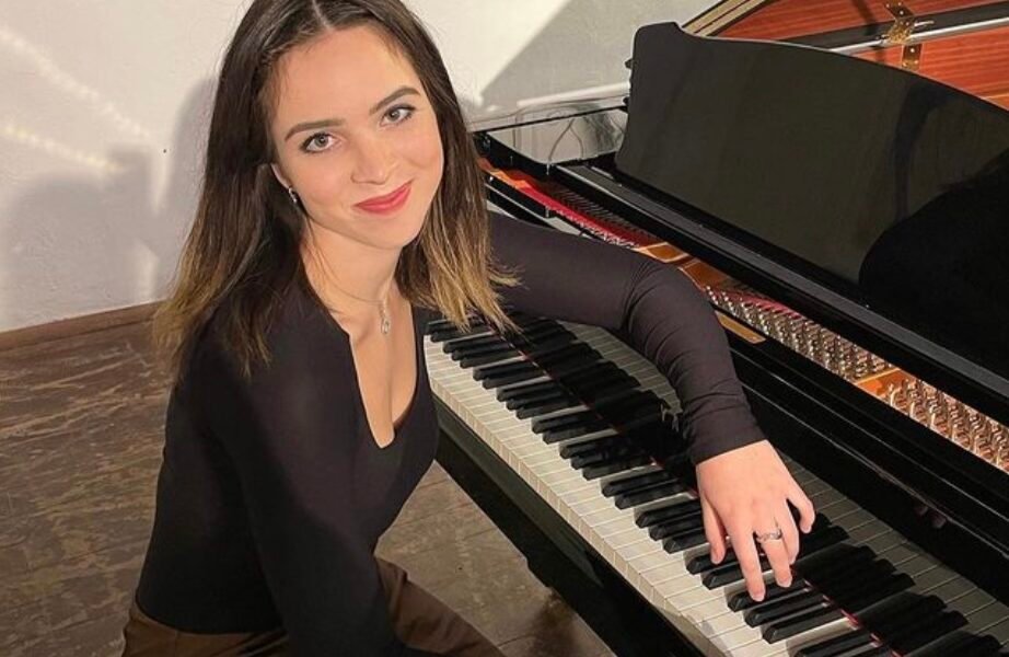 Amy Rita Christian Composes Music That Serenades The Mind - Level Up ...