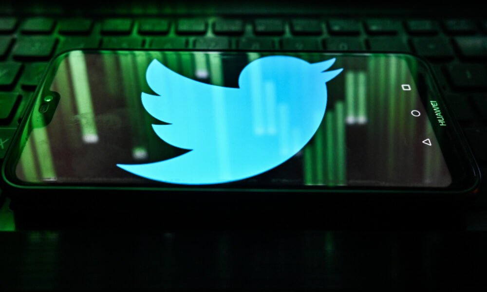 Twitter users describe deleted tweets return, would maybe moreover now no longer delete - Level ...