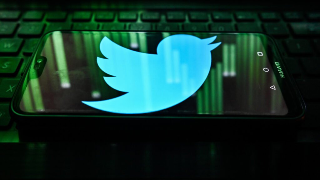 Twitter users describe deleted tweets return, would maybe moreover now ...